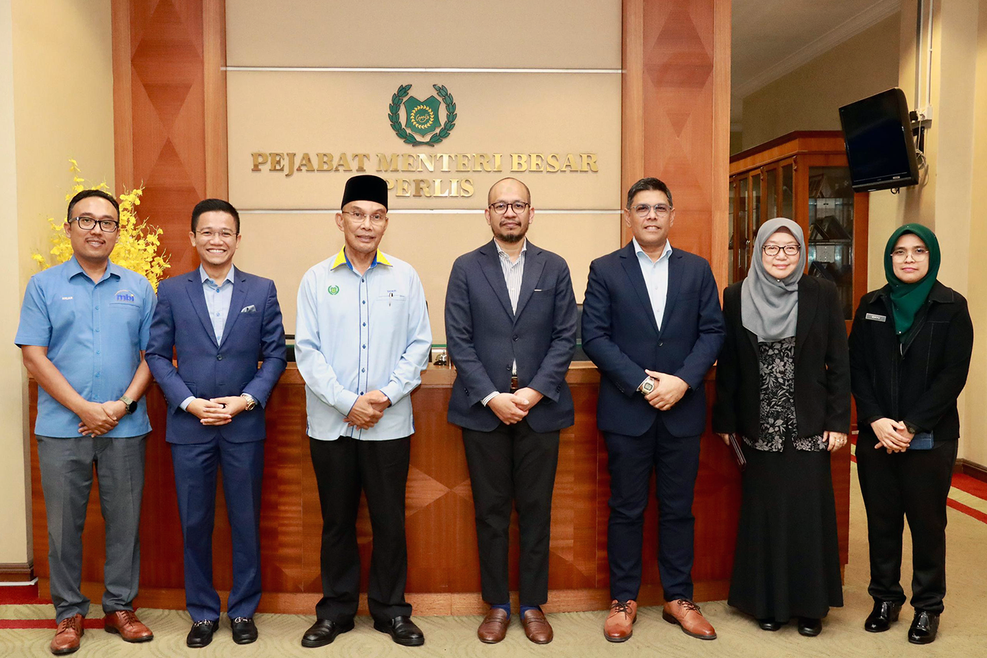 Kunjungan Hormat ke YAB Menteri Besar Perlis, Tuan Mohd Shukri Ramli ...